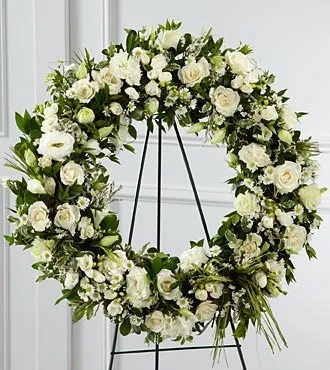 S8-4453 - The FTD® Splendor™ Wreath